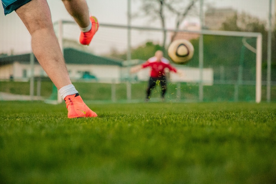 Score Goals Like a Pro – How to Improve Shooting as a Footballer | RicFit